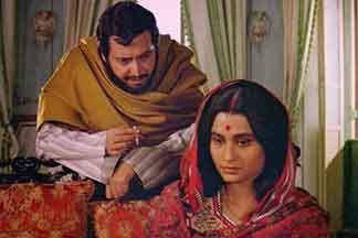 Film analysis — Ghare Baire | Journal of Indian Cinema